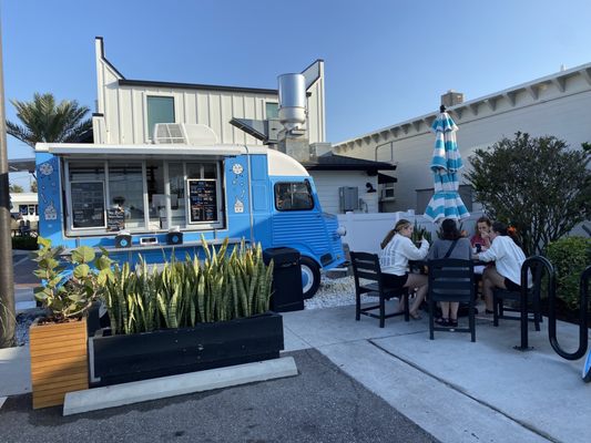 MIMIS CKIES & CRM BAR - Updated December 2025 - 32 Photos & 20 Reviews ...