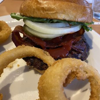 GROUP THERAPY BAR AND GRILL - Updated August 2025 - 51 Photos & 17 ...