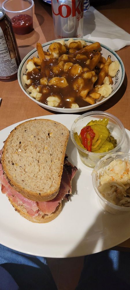 BURGER HUB & GRILL - Updated August 2025 - 17 Photos - 1155 Boulevard ...