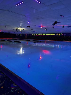 DAIRY ASHFORD ROLLER RINK - Updated July 2024 - 124 Photos & 129 ...