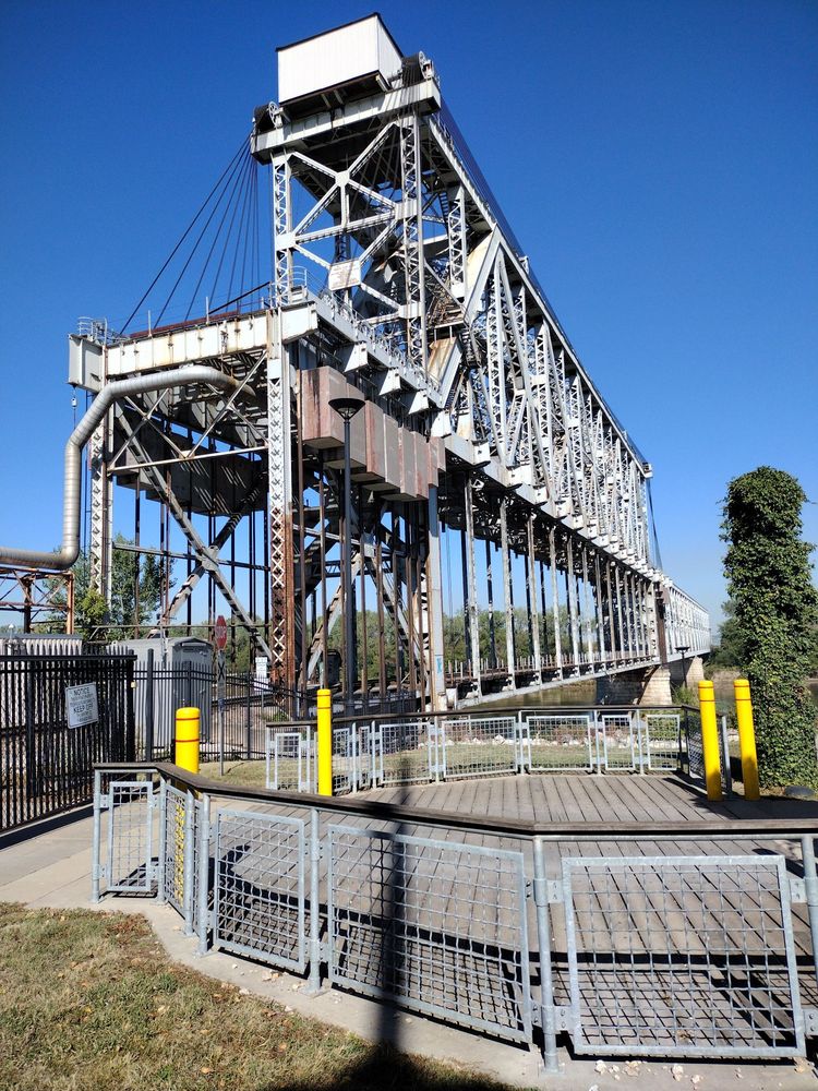 ASB RAILROAD BRIDGE - 30 Grand Blvd, Kansas City, Missouri - Landmarks ...