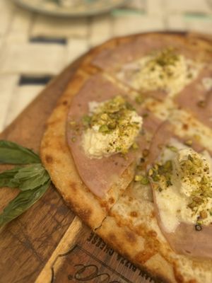 EMILY’S GARDEN - Updated November 2025 - 307 Photos & 160 Reviews - 327 ...