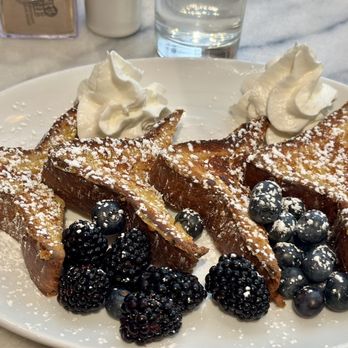 WHITE MAPLE CAFÉ - Updated September 2024 - 500 Photos & 388 Reviews ...