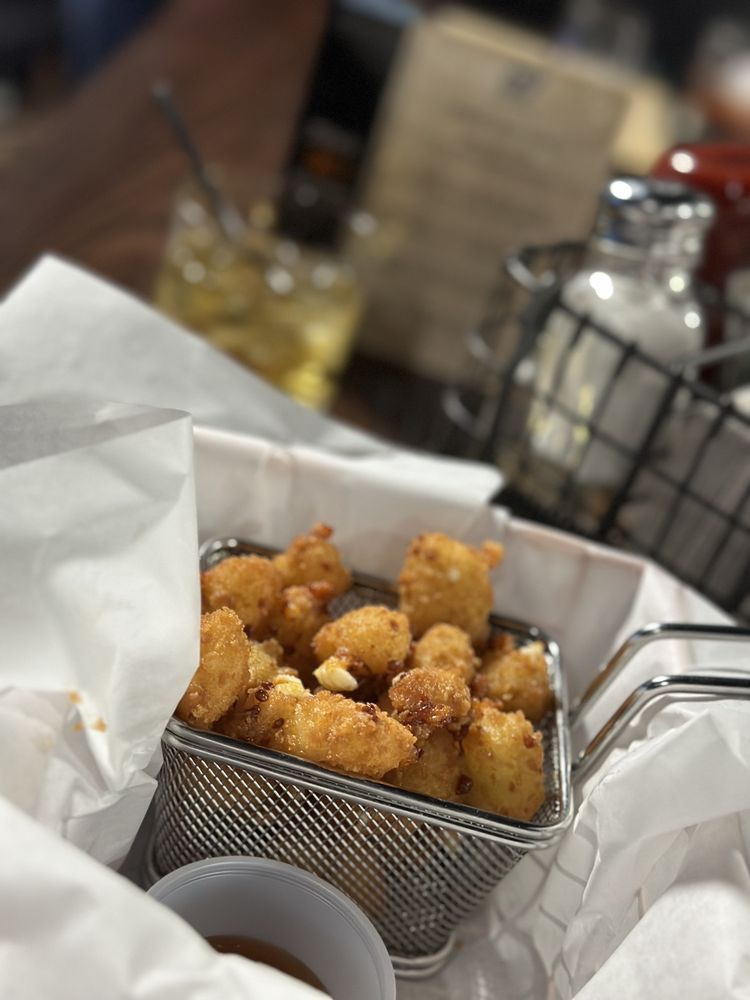 NINE IRON GOLF - Updated February 2025 - 12 Photos - 2920 River Rd ...