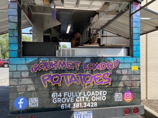 614 FULLY LOADED - Updated October 2025 - 15 Photos - Grove city, Ohio - Food Trucks ...