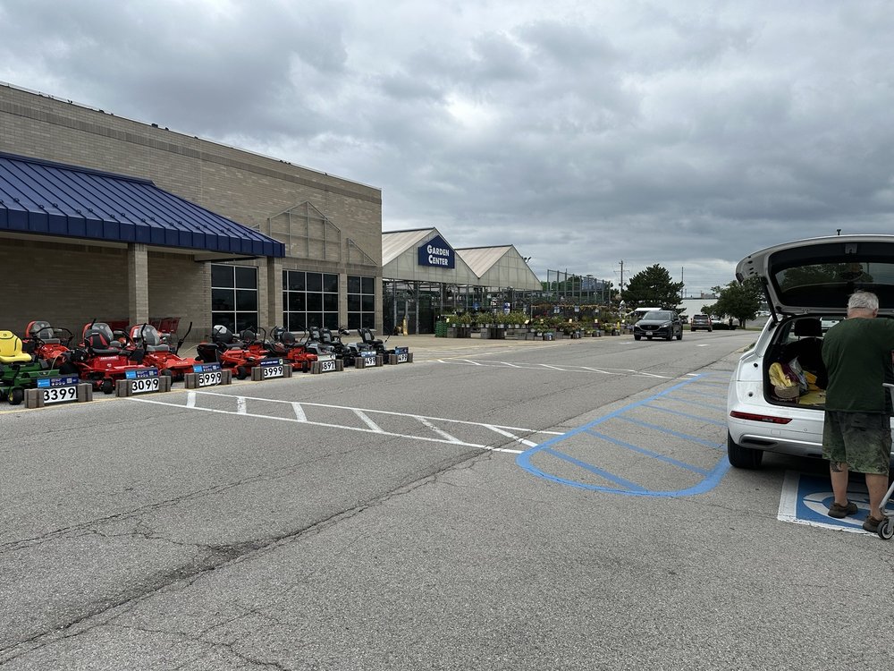 LOWE’S HOME IMPROVEMENT - Updated December 2025 - 36 Reviews - 6211 N ...