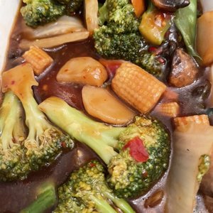 MAIN KWONG - 19 Photos & 111 Reviews - 1407 Washington St E, Charleston ...