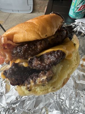 SUPER SMASH BURGH - Updated October 2025 - 20 Reviews - 6520 Saltsburg Rd, Pittsburgh ...