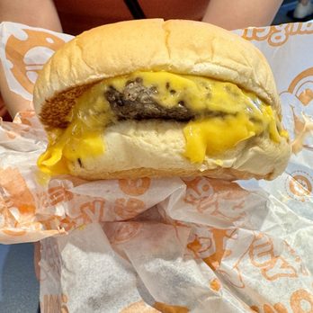 JOLLIBEE - Updated September 2024 - 53 Photos & 23 Reviews - 3820 ...