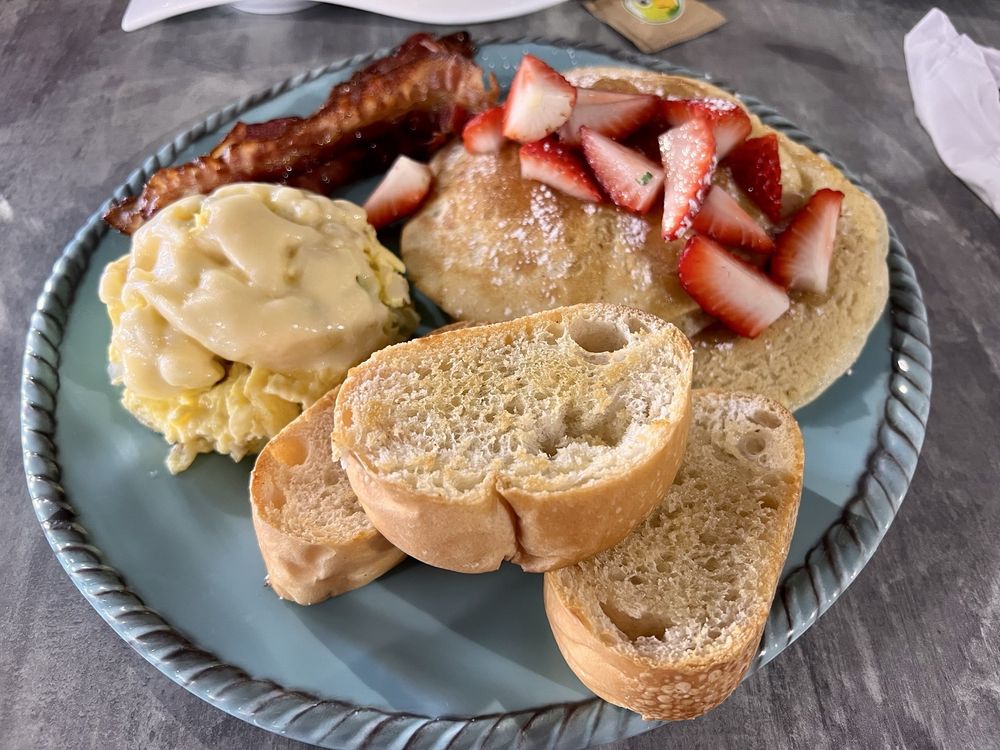 PANCAKE BISTRO CAFE - Updated September 2025 - Carr 2 km 111.1, Isabela ...