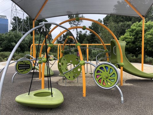 JOHNNY CARSON PARK - 169 Photos & 42 Reviews - 400 S Bob Hope Dr ...