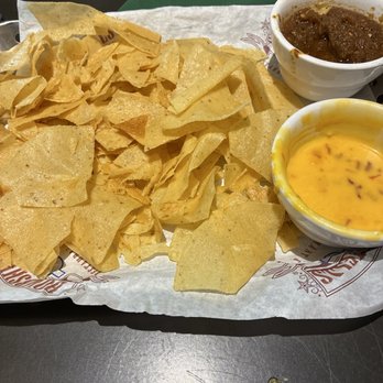 BOMBSHELLS - Updated September 2025 - 32 Photos & 28 Reviews - 6415 TX ...