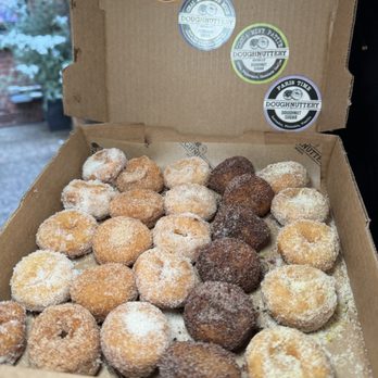 DOUGHNUTTERY - Updated January 2026 - 808 Photos & 605 Reviews - 425 W ...