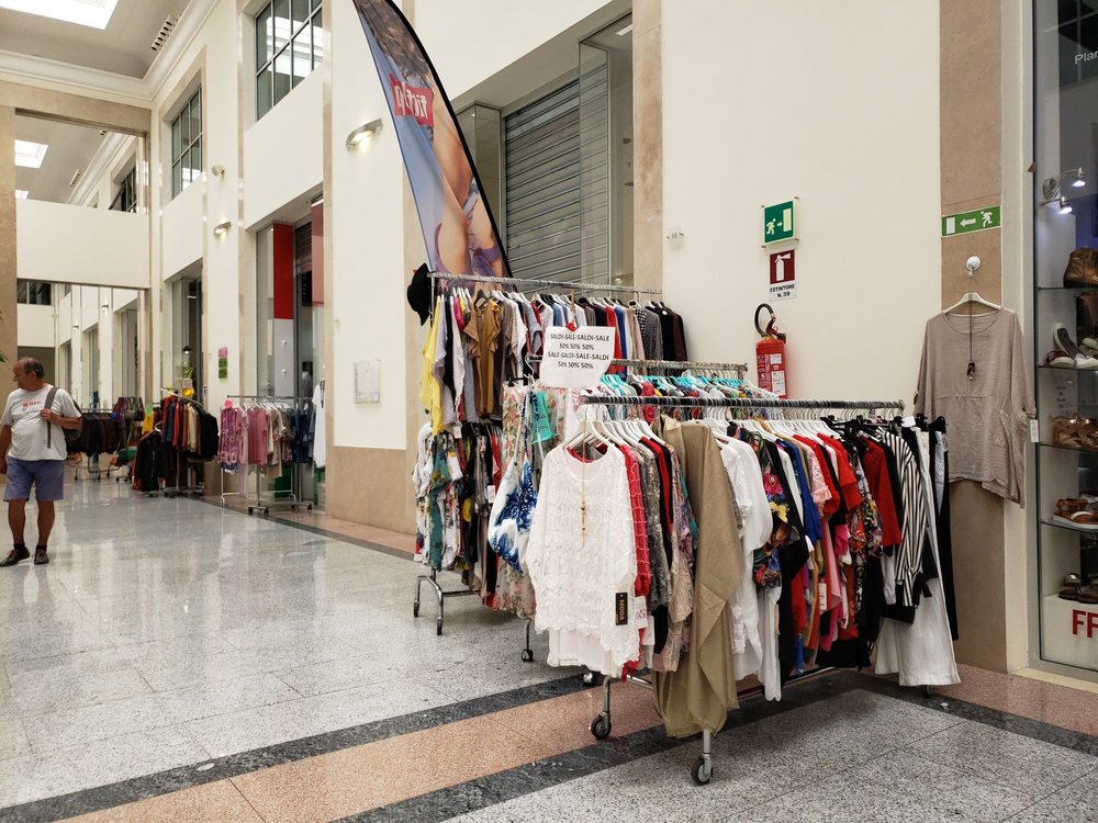 STAZIONE MARITTIMA CALATA PORTA MASSA - 10 Photos - Calata Porta di ...