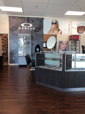 CLEAR VISION OPTOMETRY - Updated December 2025 - 14 Photos & 38 Reviews ...