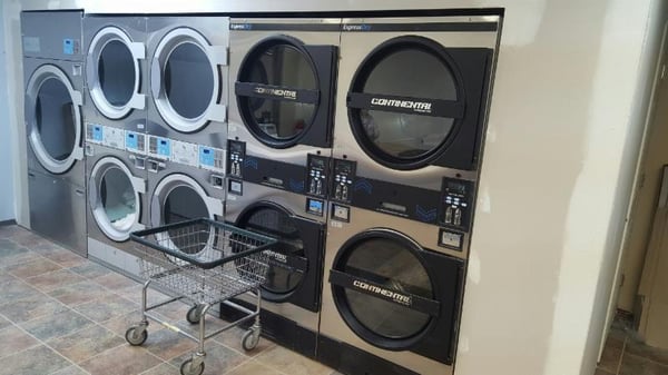 WASH & GO LAUNDROMAT EXPRESS - Updated January 2026 - 18 Photos - 417 ...