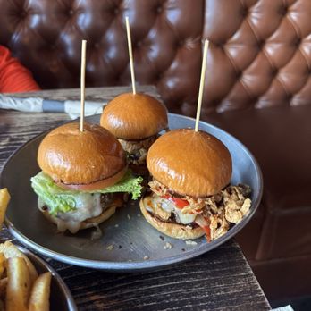 BRODERICK - WALNUT CREEK - Updated July 2025 - 2389 Photos & 1674 ...