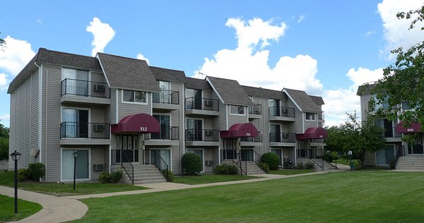 THE LAKES AT FOUNTAIN SQUARE APARTMENT HOMES - Updated December 2025 ...