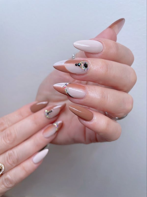UNIQ NAIL BAR - Request an Appointment - 10 Photos - 17 N Elgin Ave ...