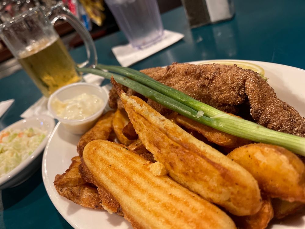 KNOB HILL TAVERN - Updated October 2025 - 34 Photos & 70 Reviews - 1016 ...