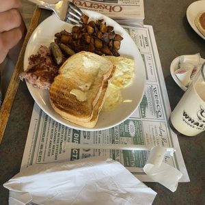 THE TAVERN ON MAIN - Updated July 2024 - 61 Photos & 137 Reviews - 1157 ...