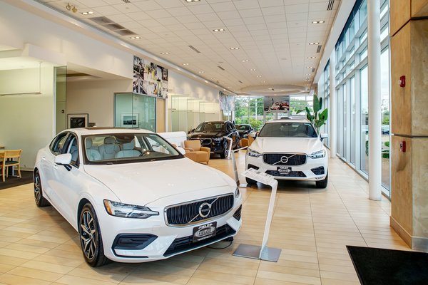 FIELDS VOLVO CARS NORTHFIELD - Updated June 2026 - 34 Photos & 95 ...