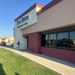 TRES BETOS TAQUERIA - Updated January 2026 - 220 Photos & 176 Reviews ...