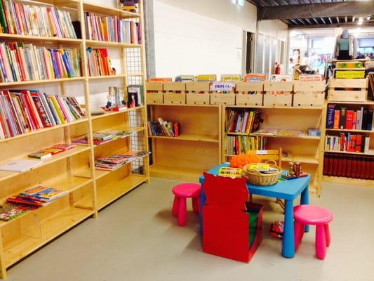 KRINGLOOPCENTRUM EEMNES - 11 Photos - Used, Vintage & Consignment ...