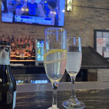 WILLIAMS INN PIZZA & SPORTS BAR - Updated September 2025 - 164 Photos ...