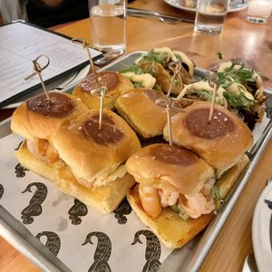 THE MERMAID INN - CHELSEA - 191 Photos & 67 Reviews - 227 10th Ave, New ...