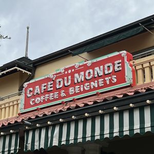 CAFE DU MONDE CITY PARK - 342 Photos & 175 Reviews - 56 Dreyfous Dr ...