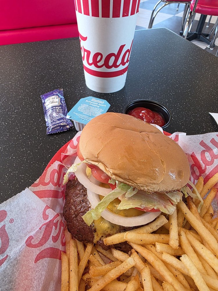 FREDDY’S FROZEN CUSTARD & STEAKBURGERS - Updated January 2026 - 22 ...