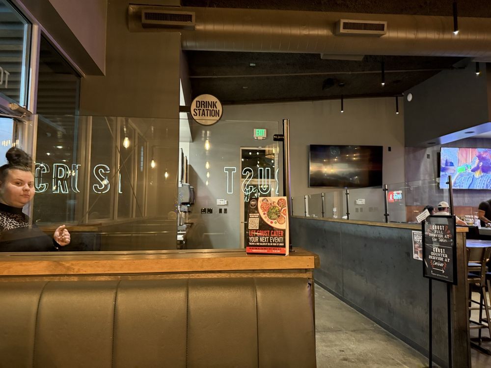 CRUST PIZZA CO - THE HEIGHTS - Updated September 2025 - 167 Photos ...