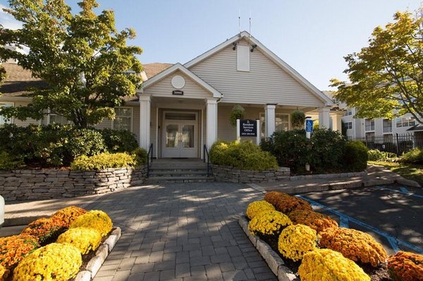 TOWN WALK AT HAMDEN HILLS - Updated November 2024 - 112 Photos - 100 ...