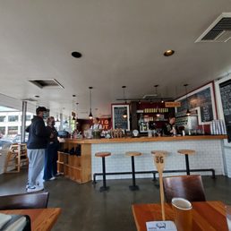 LARDO - Updated August 2025 - 1854 Photos & 1460 Reviews - 1212 SE ...