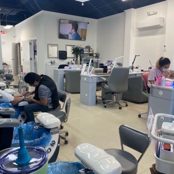 RICHMOND HILL NAILS & SPA - Updated January 2026 - 48 Photos & 17 ...
