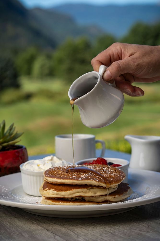 FESCUES RESTAURANT - Updated February 2025 - 38 Photos - 1690 Airport ...