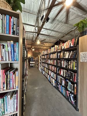 THE BOOK CYCLE - Updated January 2026 - 405 N Velasco St, Houston ...