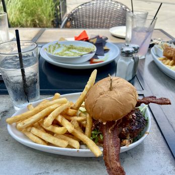 PENROSE TAPHOUSE & EATERY - Updated January 2026 - 228 Photos & 255 ...