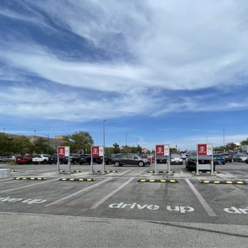 TARGET - Updated October 2025 - 293 Photos & 330 Reviews - 2656 N ...