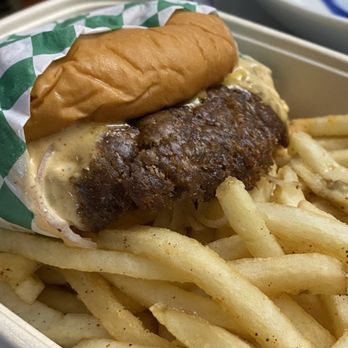 MAILLARDS SMASH BURGERS - Updated May 2024 - 59 Photos & 35 Reviews ...