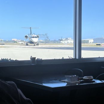 JET RUNWAY CAFE - Updated March 2025 - 1738 Photos & 919 Reviews - 5540 ...