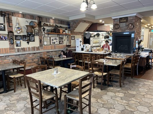 CASA CONTADINA - Updated December 2025 - 20 Photos - 5501 Ferry St ...