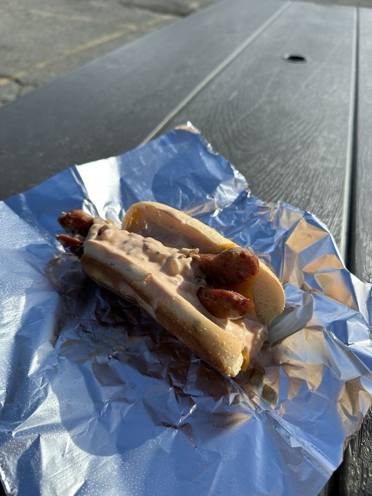 YETI DOGS - Updated July 2024 - 34 Photos & 28 Reviews - 9401 Raspberry ...