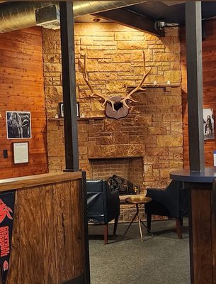 THE MULE BAR - Updated September 2025 - 26 Photos & 24 Reviews - 4915 ...