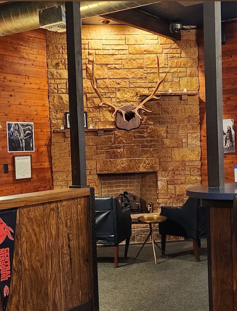 THE MULE BAR - Updated June 2025 - 20 Reviews - 4915 NE Fremont St ...