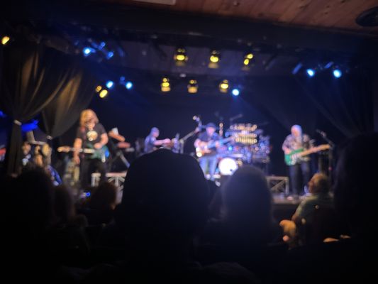 TOWN HALL THEATRE - Updated January 2026 - 18 Photos & 28 Reviews ...