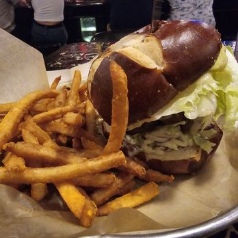 STELLA’S LOUNGE - Updated June 2024 - 543 Photos & 880 Reviews - 53 ...