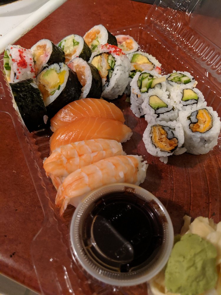 TORA SUSHI - 10 Photos - 150 Rue Beaubien E, Montréal, QC, Canada - Yelp