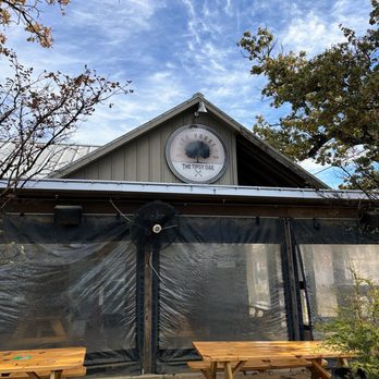 THE TIPSY OAK - Updated March 2025 - 912 Photos & 913 Reviews - 301 E ...